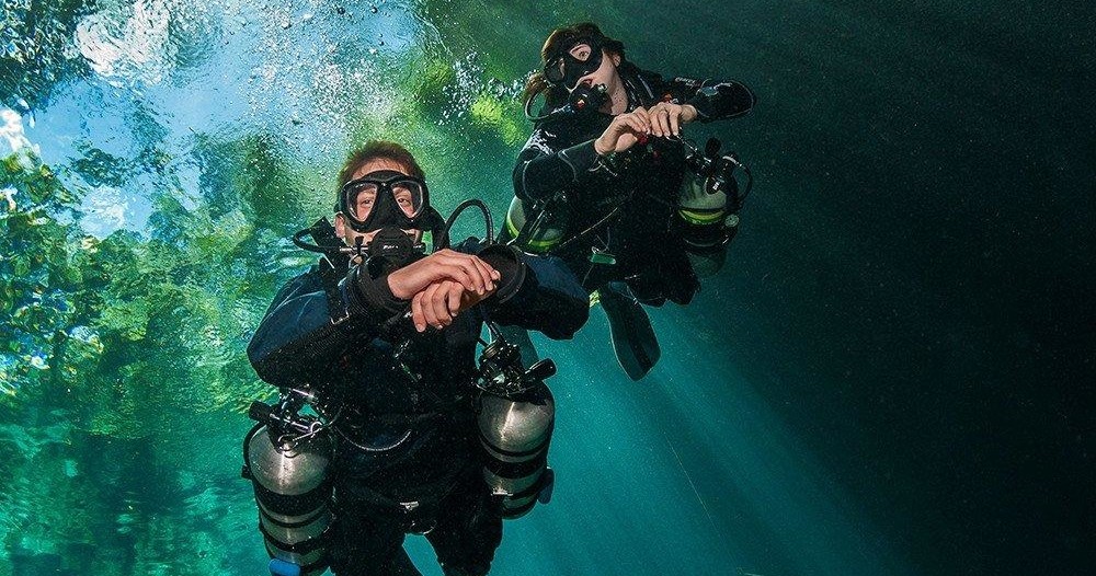PADI Sidemount Diver Course | Squalo Divers